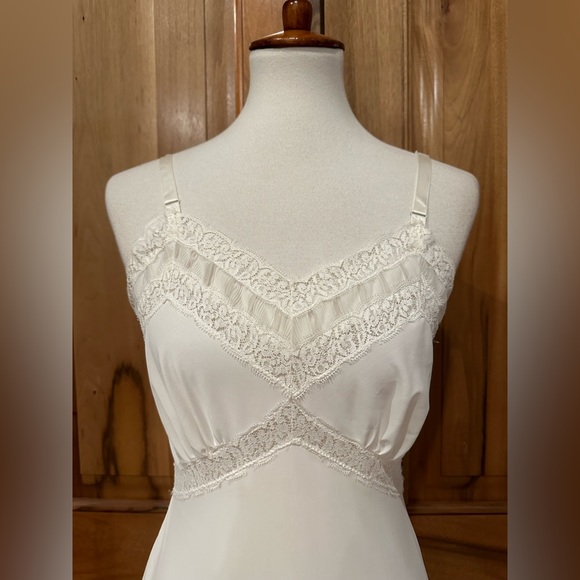 Sears | Intimates & Sleepwear | Stunning Vintage Sears Nylon Slip Sheer ...